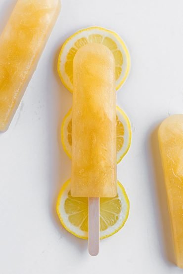 Lemon Popsicles (Healthy and Easy!)